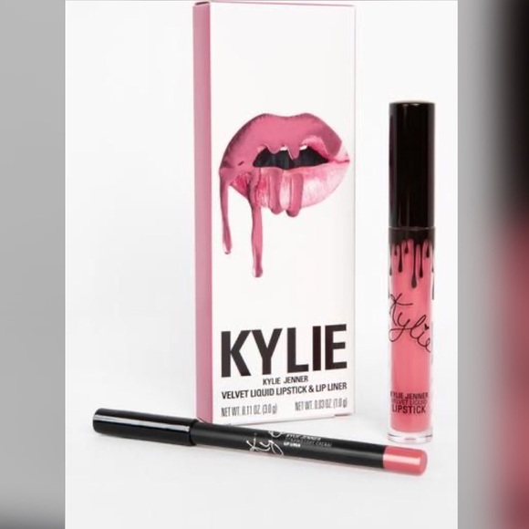 Kylie Cosmetics | Makeup | Kylie Cosmetics Strawberry Cream Lip Kit ...